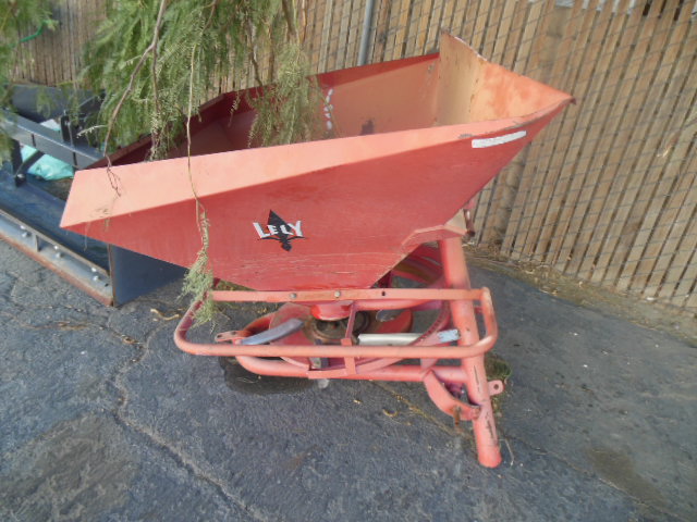 Lely L1250 PTO spreader